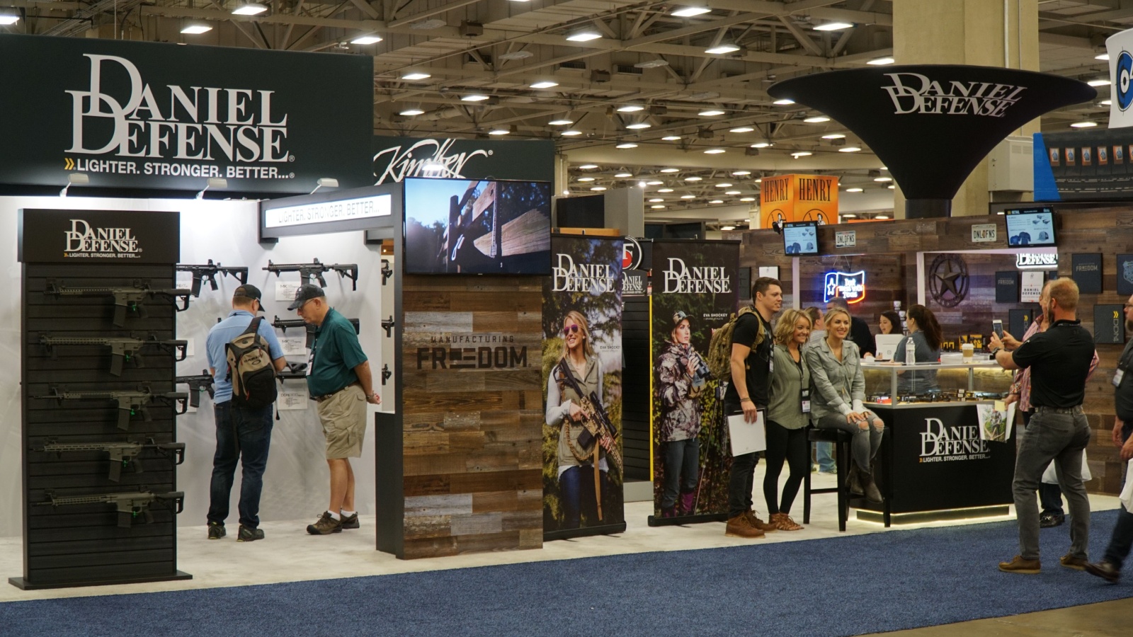 AR-15 Giveaway Reported at RNC Booth