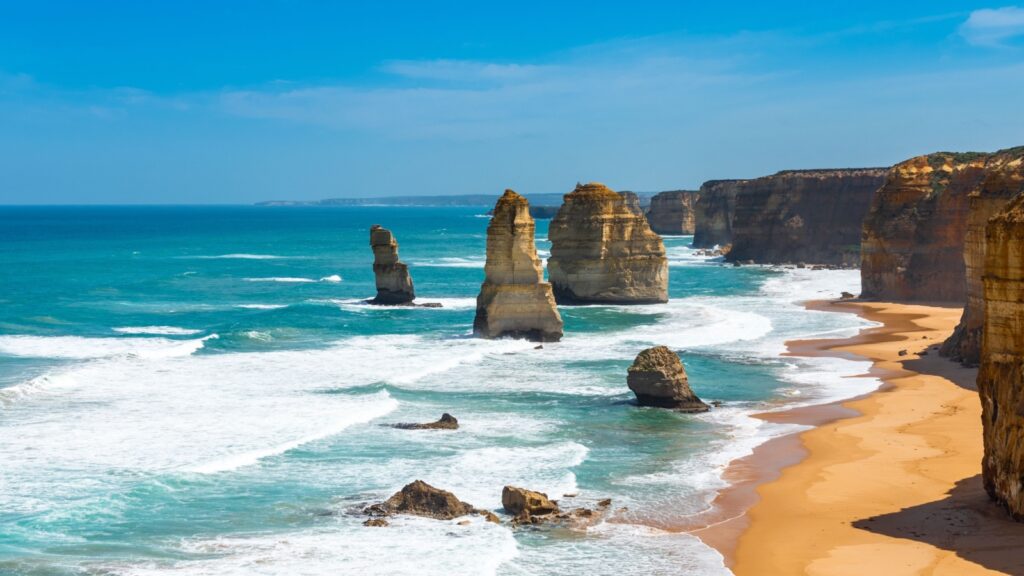 25 Australian Attractions Every Tourist Must See When Visiting the Land ...