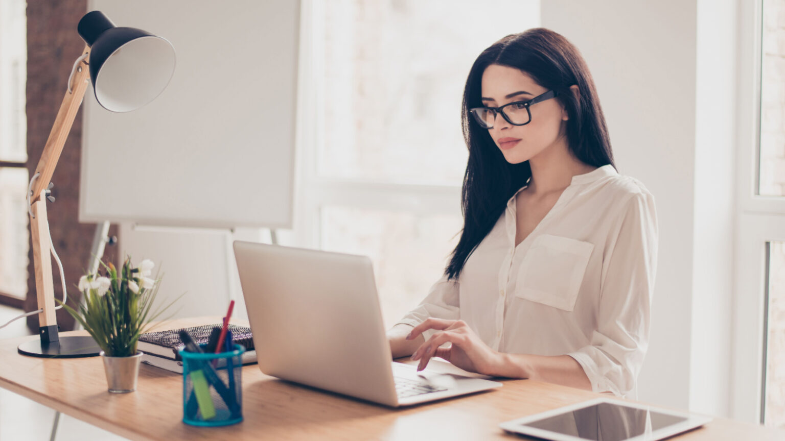 21 Best Jobs For Women Over 50 Looking to Change Careers