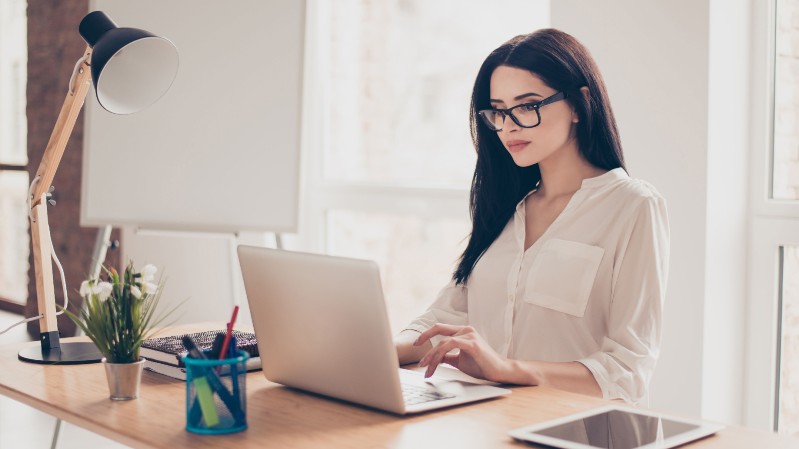 21 Best Jobs For Women Over 50 Looking to Change Careers